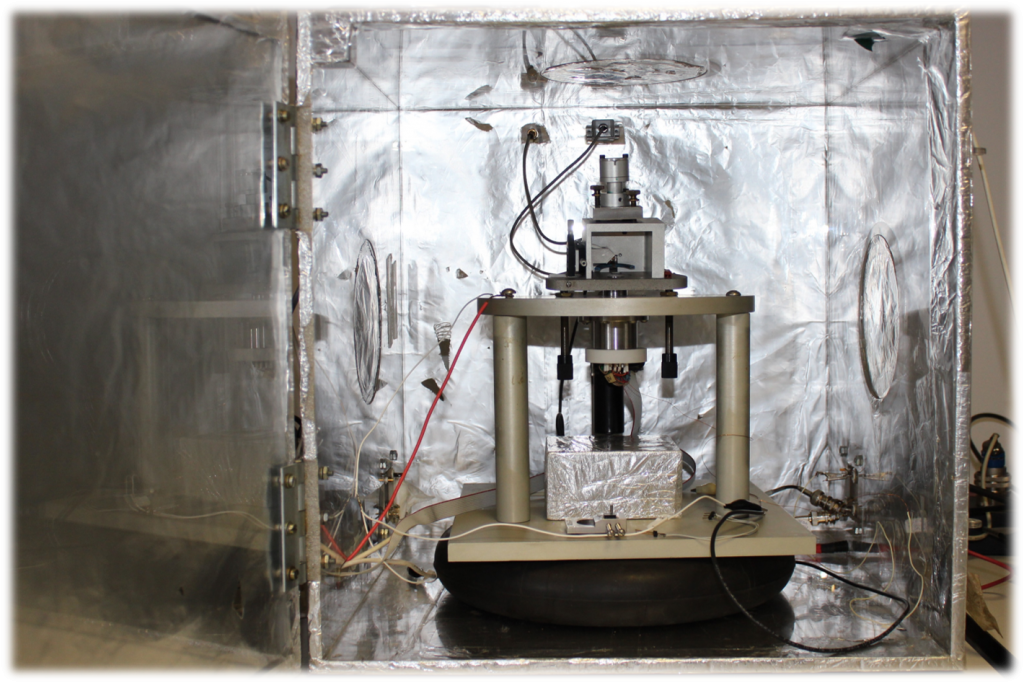 Microscop Home-Built de forta atomica – CSSNT-UPB